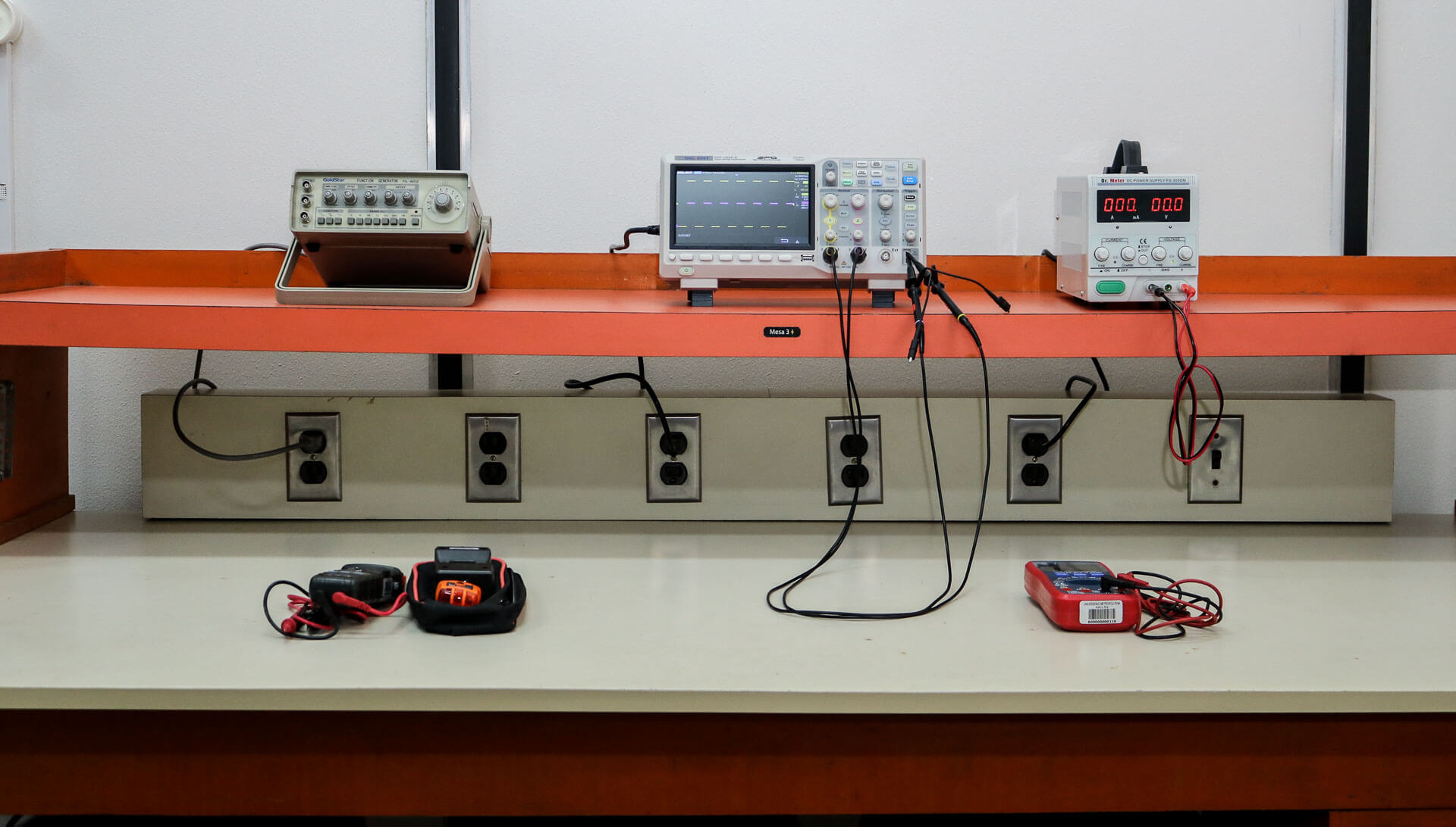 Tecnología Aplicada a la Infraestructura Industrial - Universidad Metropolitana